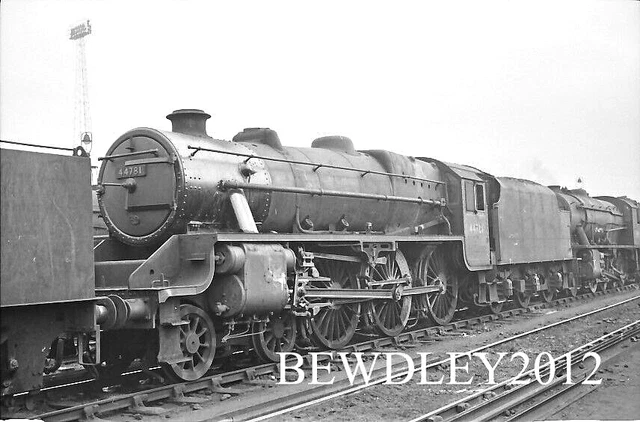 NEGATIVE 35MM STANIER 5MT 44781 ON AGECROFT SHED MPD circa 1961 £3.99 ...