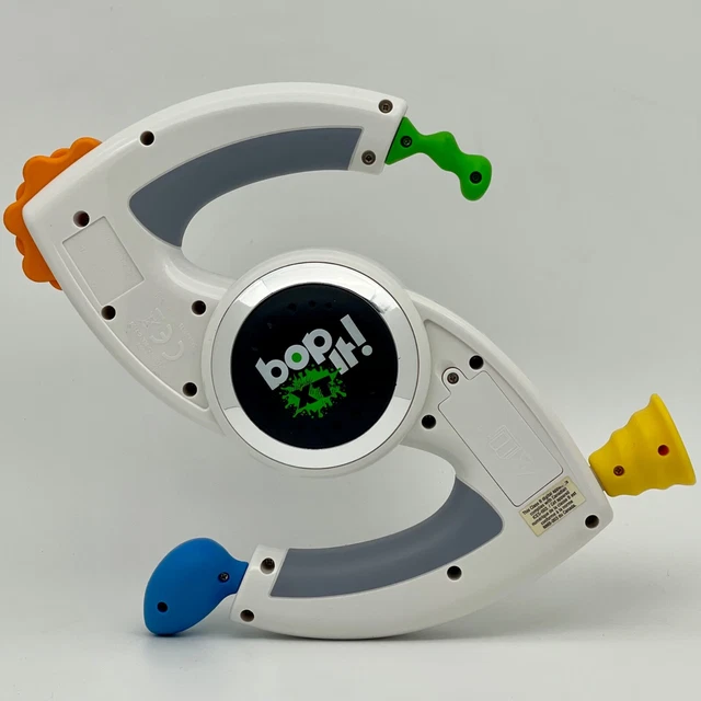 BOP IT XT Extreme Handheld Electronic Hasbro 2010 Game White - Tested ...