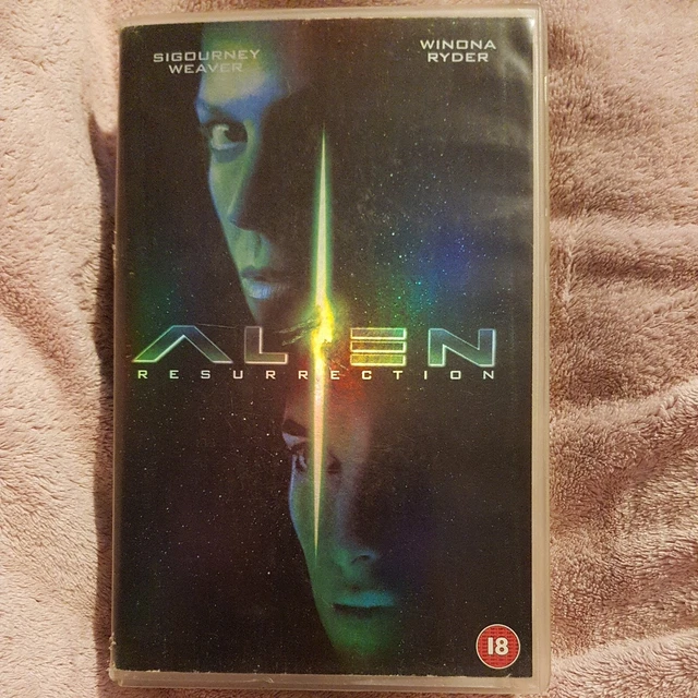 ALIEN RESURRECTION VHS Horror Sci-Fi Sigourney Weaver Winona Ryder ...