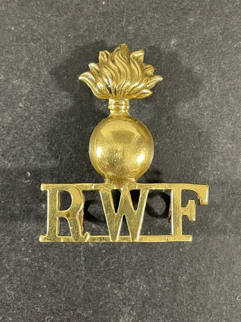 WW1 BRITISH ARMY Royal Welsh Fusiliers Uniform Shoulder Title Badge RWF ...