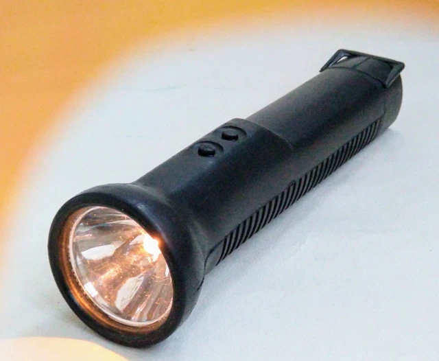 VINTAGE EVER READY Rubber Incandescent Torch Flashlight 3Cell Working ...