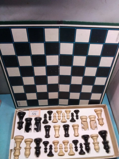 RETRO CHESS SET £9.00 - PicClick UK