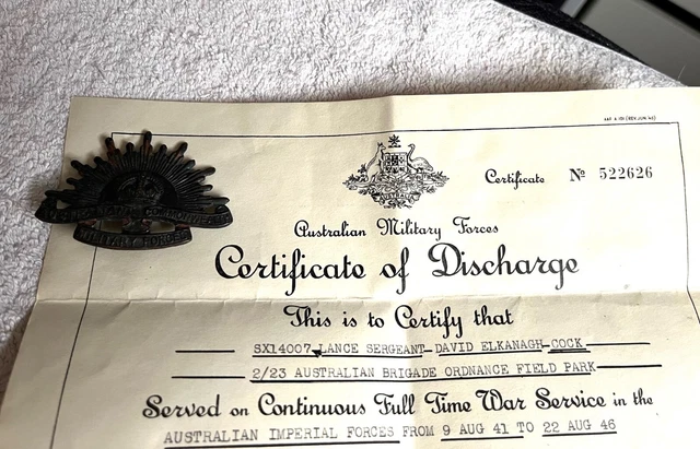 WW2 DIGGER SLOUCH Hat BADGE Rising Sun and his DISCHARGE PAPERS 1940's ...