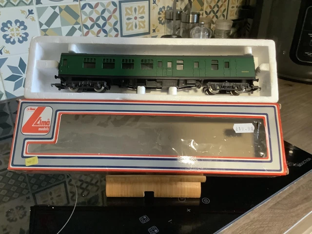 LIMA 305334 OO Gauge BR Green Mk1 2nd Corr Brake Coach S33454 £9.99 ...