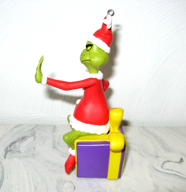 2023 HALLMARK DR. Seuss Grinch Peekbuster Magic Motion Activated Sound ...