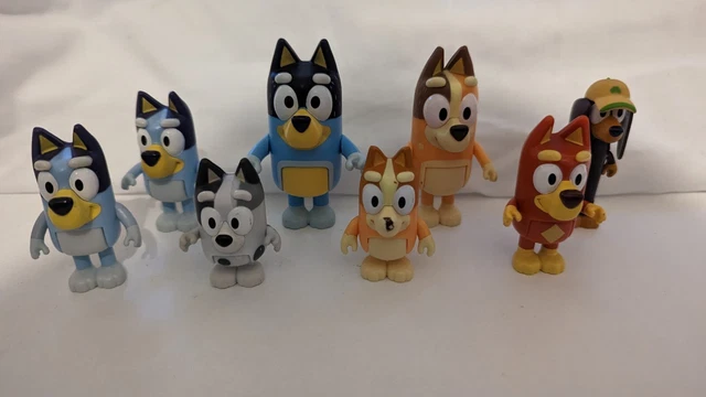 BLUEY FAMILY FIGURES. 8pcs. Mum, Dad, Bingo, Bluey x2, Rusty, Snickers ...