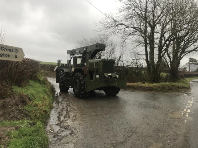 US EX-MILITARY HANSEN Rough Terrain 5T Crane Detroit 6V53 engine, 4WD ...