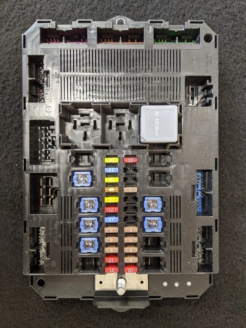 JAGUAR XF X250 3.0 Diesel Fuse Relay Box Interior Module 9X2314B476Ac £ ...