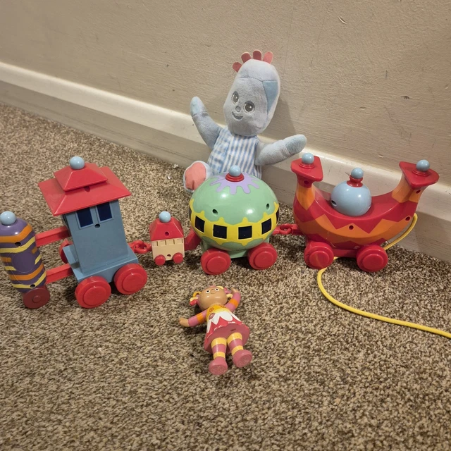 IN THE NIGHT Garden Ninky Nonk Pull-Along Wobble Train Igglepiggle ...