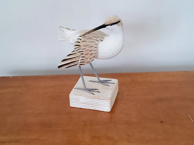 WOODEN MODEL/SCULPTURE OF A Wading Bird - Hand carved and handpainted £ ...