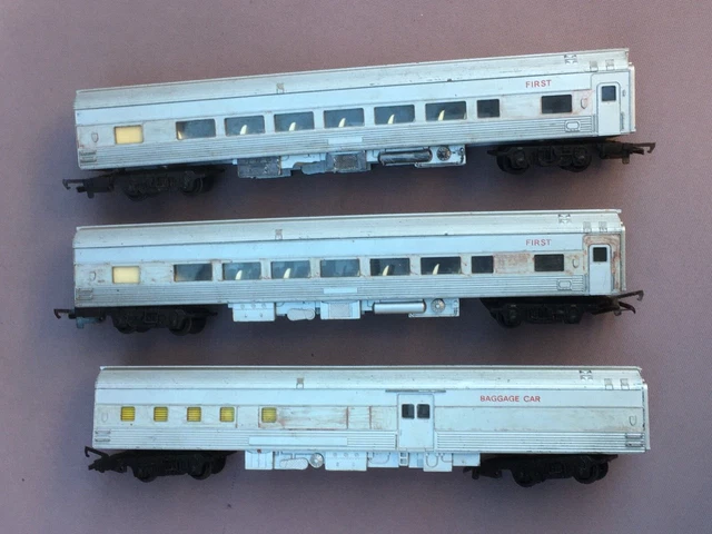 3 X VINTAGE TRIANG Model Railway TRAIN CARRIAGE, England - FIRST Class ...