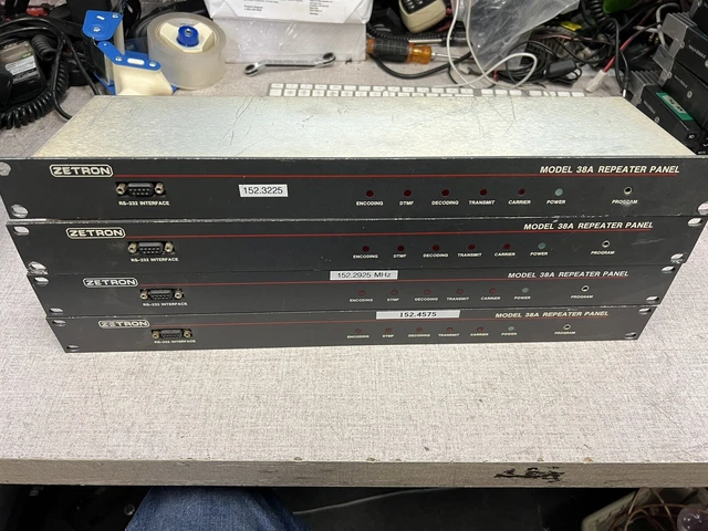 PANNEAU RÉPÉTEUR ET contrôleur communautaire Zetron Model 38 EUR 93,78 ...