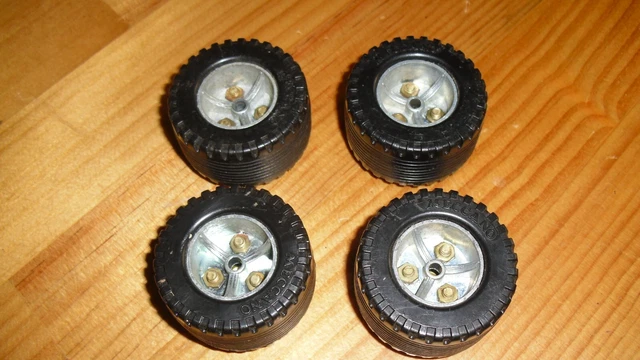 MECCANO FOUR PLASTIC Tyre 187c Four Wheel Centre 187e Four Bush Wheel ...