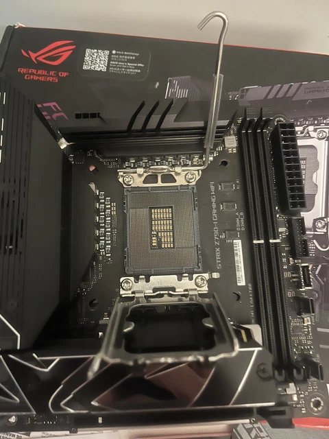 ASUS ROG STRIX Z790-I Mini ITX LGA 1700 Motherboard - For parts or not ...