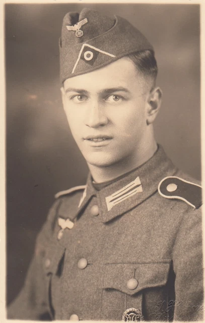 INFANTERIE SOLDAT IN Feldbluse 1940-41 mit Reichssportabz ...