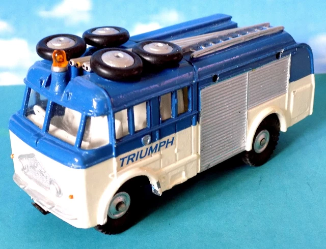 DINKY TOYS NO.259 Bedford Fire Engine (1961) Code 3 Triumph Racing ...