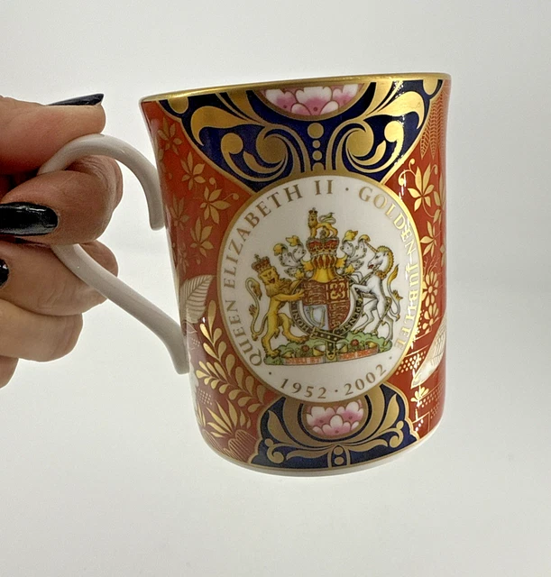 ROYAL WORCESTER ENGLAND Queen Elizabeth II Golden Jubilee 1952-2002 Mug ...