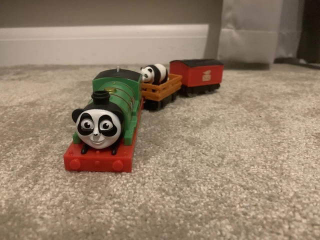 THOMAS & FRIENDS Fisher-Price TrackMaster Motorized Sodor Safari Panda ...