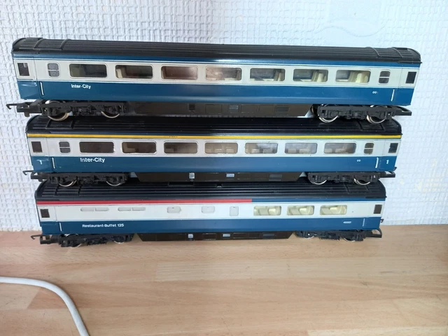 HORNBY INTERCITY 125 Hst Restaurant ,1St Class & Open Coaches X 3 £25. ...