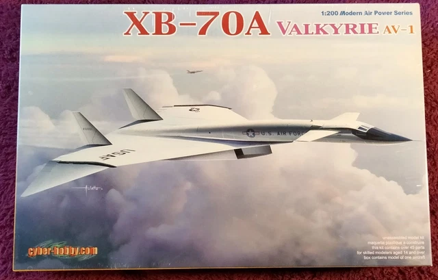 CYBER HOBBY[DRAGON] 1:200 XB-70A Valkyrie Bomber Model Kit #2015 *BNISB ...