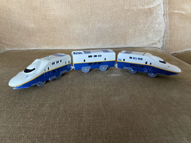 TOMY TRACKMASTER THOMAS the tank engine train bullet train £12.50 ...