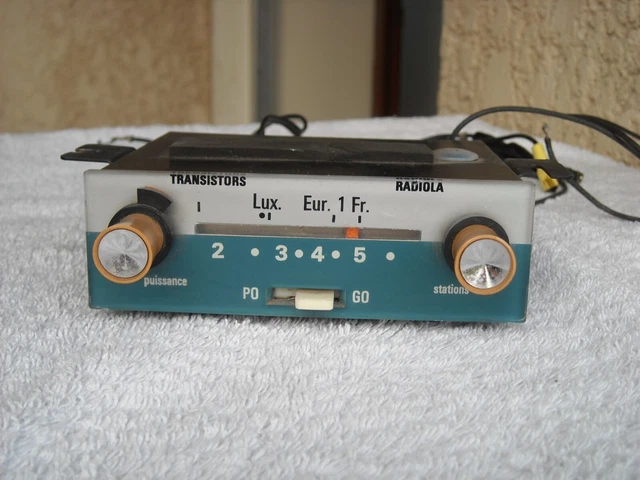 ANCIEN AUTO-RADIO RADIOLA pour collection ou pour pièces ou ...