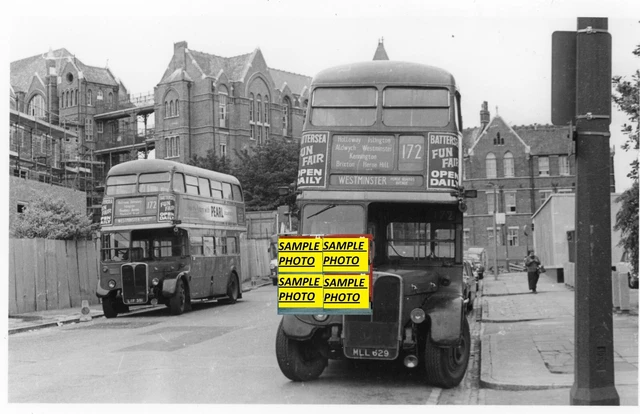 LONDON TRANSPORT B&W Bus Photograph-RT 2626+RT 2882 Route 172 £1.00 ...