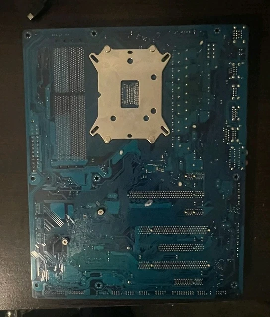 GIGABYTE GA-990XA-UD3 MOTHERBOARD AMD 990X Socket AM3+ DDR3 DIMM USB3.0 ...