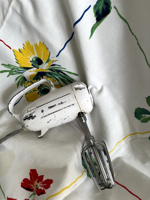 VINTAGE MADISON BRAND Electric Rare Hand Mixer Model 12 in great ...
