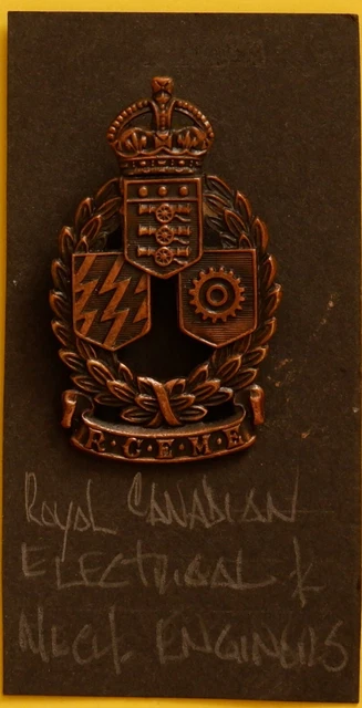 CORP OF THE Royal Canadian Electrical and Mechanical Engineers, WW2 cap badge £11.50 - PicClick UK