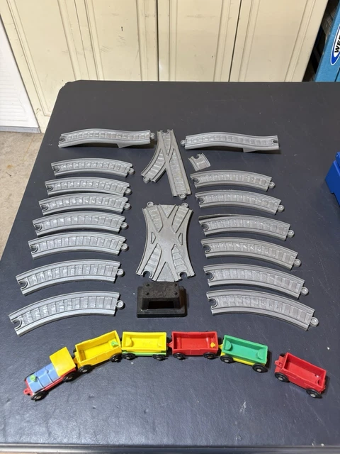 VINTAGE 1970S 80'S Child Guidance Plastic Toy Train Set With Track And ...