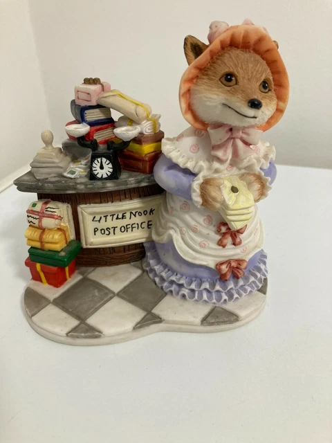 THE LEONARDO COLLECTION Little Nook Lady Sarah Cooper Fox Figurine £6. ...