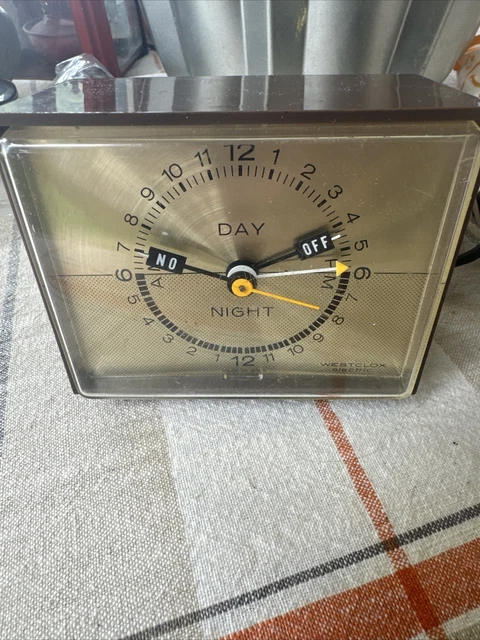 MCM WESTCLOX S27-A Electric 24 Hour Switch Timer Day Night Alarm Clock ...