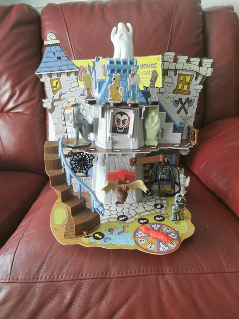 RARE SCOOBY DOO & Gang “Haunted House” Mystery 3D Board Game velma ... RARE SCOOBY DOO & Gang “Haunted House” Mystery 3D Board Game velma ...