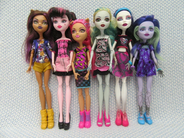 MONSTER HIGH LOT 6 dolls Clawdeen Draculaura Howleen Lagoona Spectra ...