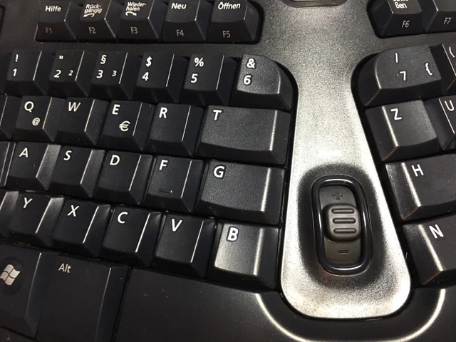 MICROSOFT NATURAL WIRELESS Ergonomic Desktop 7000 Keyboard Set Laser ...