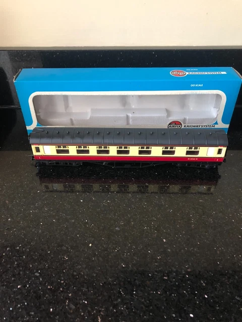 54203-4 AIRFIX RAILWAY Coach 60' 1st Corridor BR Red & Cream £8.00 ...