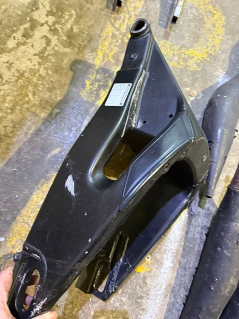 YAMAHA R6 13S 2co Rear swingarm 2006 to 2016 Has Dent on One Side And ...