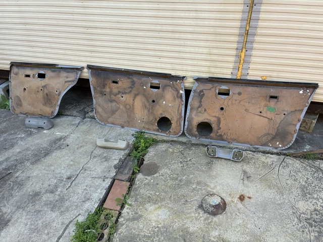 HOLDEN COMMODORE VK Door Trims/Arm rests $50.00 - PicClick AU