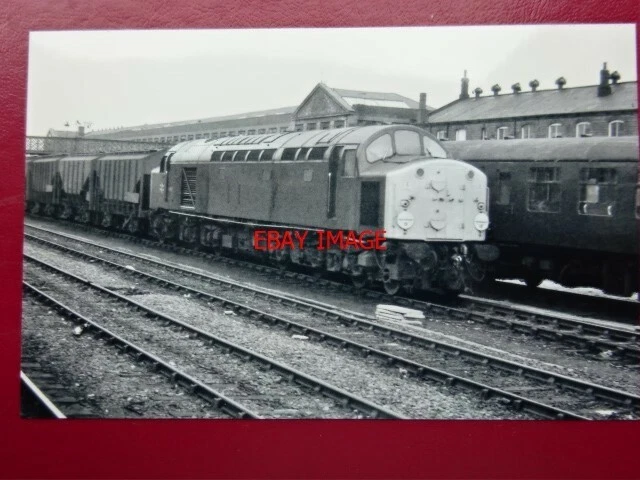 PHOTO BR Class 40 Loco No 40069 At Doncaster £1.25 - PicClick UK