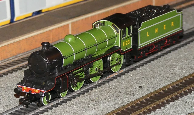 BACHMANN 31-715 LNER B1 Class 4-6-0, No 1123, LNER Green Livery, TOP+ ...