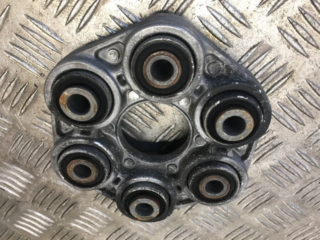 BMW E87 E90 F10 F30 1 2 3 4 Series Propshaft Universal Joint Coupling ...