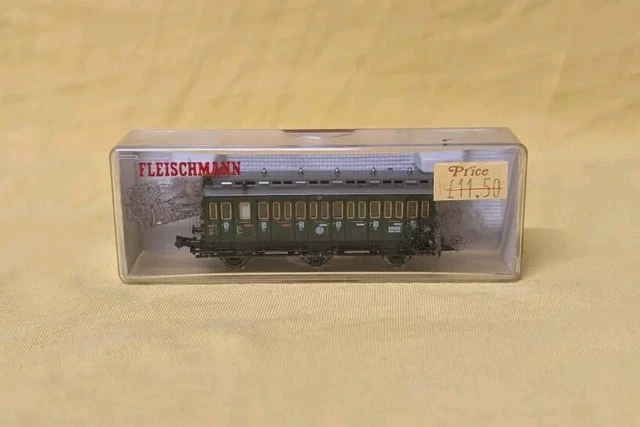FLEISCHMANN 8092 GERMAN DRG six-wheel clerestory coach (N gauge ...