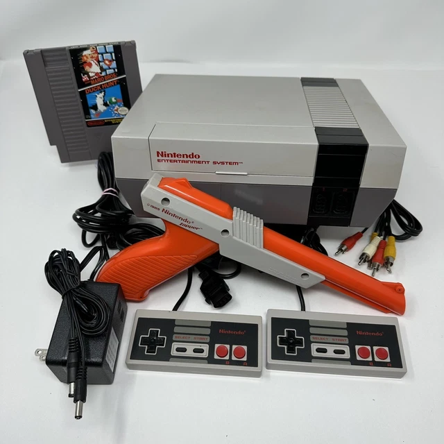 NINTENDO NES SYSTEM Console Lot 2 Controllers - Mario Duck Hunt Zapper ...