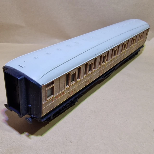 OO GAUGE TRIANG Tri-ang Suburban Coach Composite R29 R221 22357 Teak £9 ...