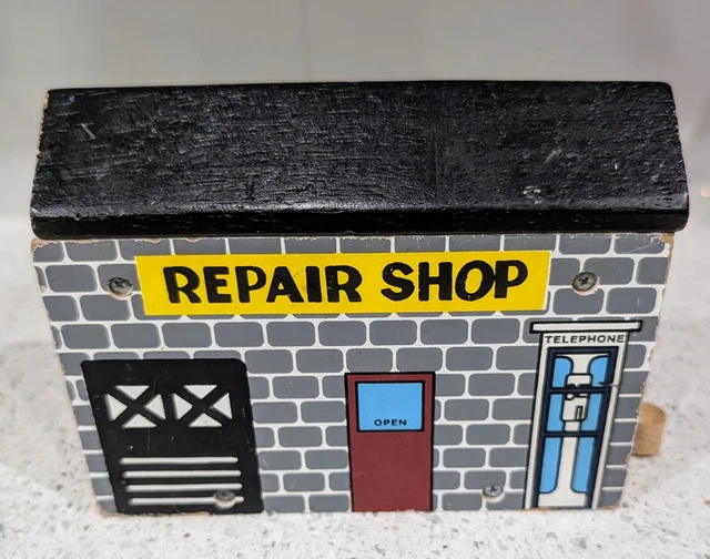 RARE THOMAS TANK Engine Wooden Brio Repair Shop £5.00 - PicClick UK