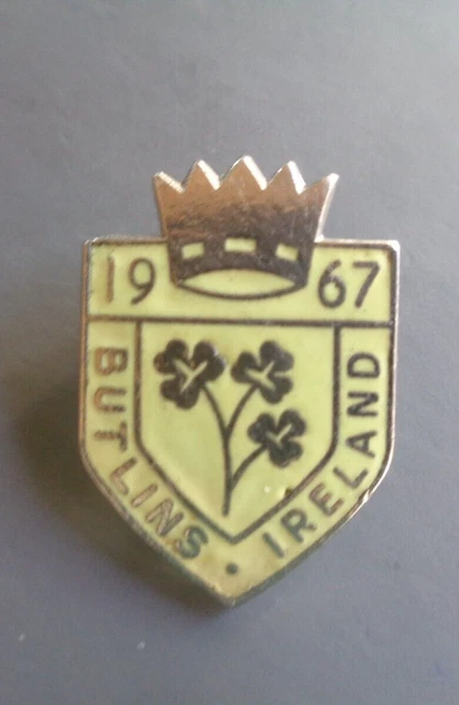 ORIGINAL BUTLIN / Butlins Badge - Ireland Mosney 1967 Yellow £28.99 ...