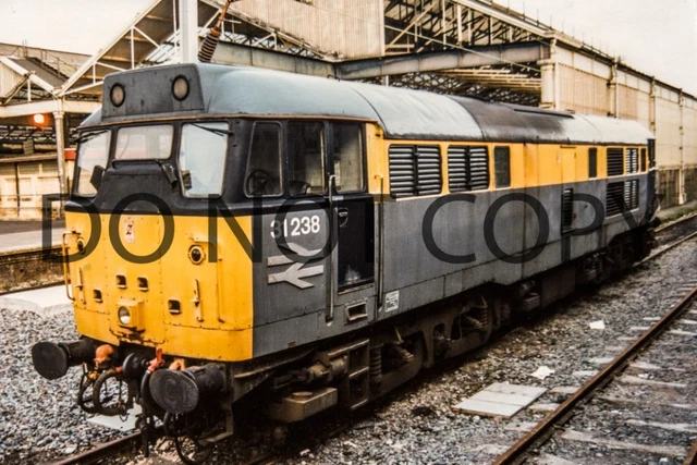 UK DIESEL TRAIN Railway Photograph Of Class 31 31238 Loco. (Rm31-280) £ ...