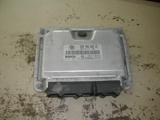 ENGINE CONTROL UNIT ECU VW Polo 1.0 6N2 MPI AUC 0261207184 030906032CE ...