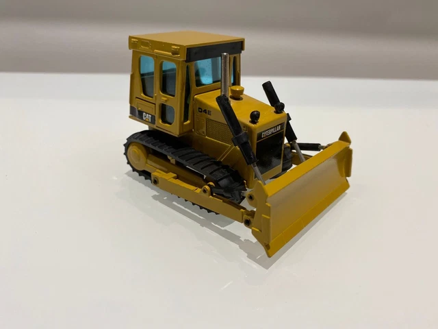Caterpillar Cat D4e Kettendozer Nzg Modelle 1 50 Wie Neu Mit Ovp Eur 54